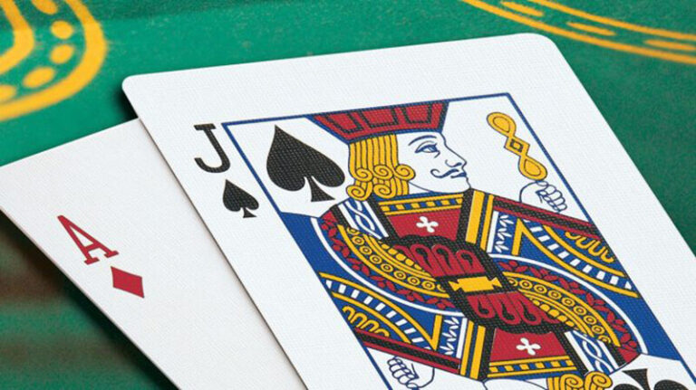 Blackjack strategy basics + how to use charts? | Leylaj